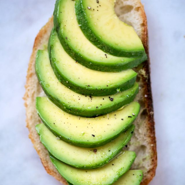 How to Cut Avocado (And Peel it) Perfectly Every Time!