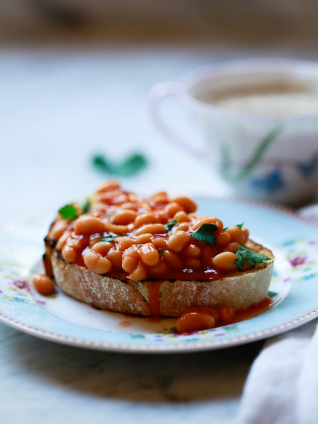 BEANS ON TOAST (BRITISH STYLE) STORY - Yummy Mummy Kitchen