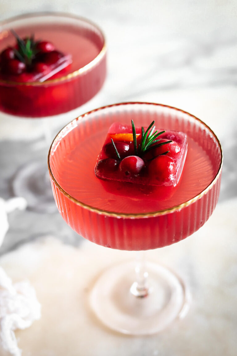 Christmas Cranberry Ice Cubes for Festive Drinks